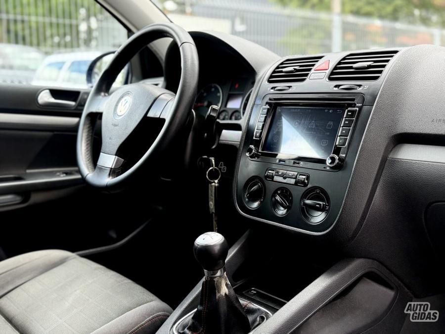 Zils Volkswagen Golf 2007 Kauņa, ar dzinēja tilpumu 1.90 L un nobraukumu 290 tūkst. km par 2500 €, foto 21 vietnē AUTOMOTO.COM.LV