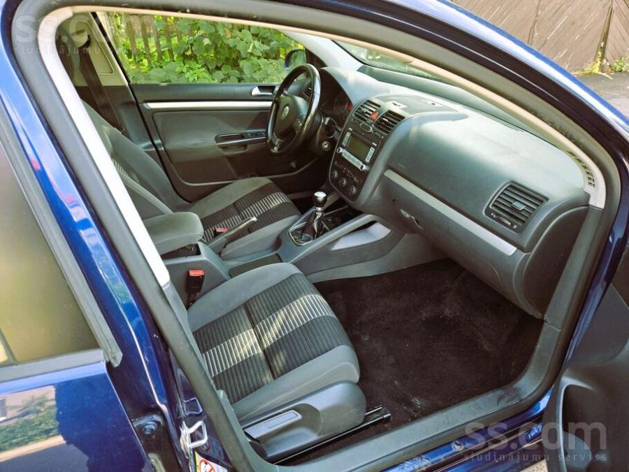 Blue Volkswagen Golf 2007 in Riga, with an engine capacity of 2.00 L and mileage of 0 thousand km for 950 €, photo 10 on AUTOMOTO.COM.LV