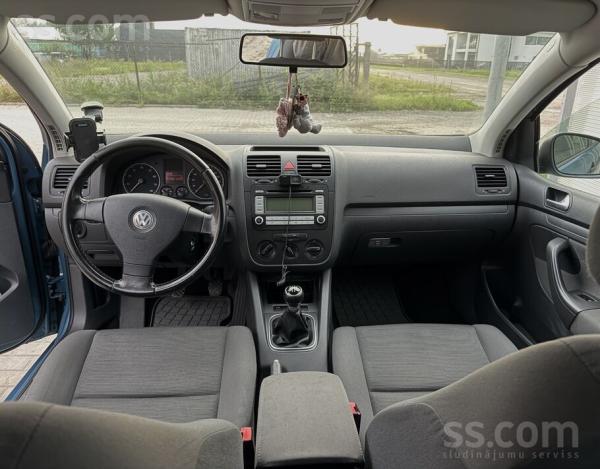 Blue Volkswagen Golf 2007 in Riga, with an engine capacity of 1.40 L and mileage of 202 thousand km for 1999 €, photo 6 on AUTOMOTO.COM.LV