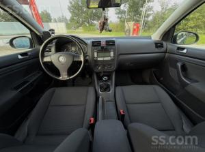 Blue Volkswagen Golf 2007 in Riga, with an engine capacity of 1.40 L and mileage of 204 thousand km for 1899 €, photo 6 on AUTOMOTO.COM.LV