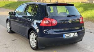 Blue Volkswagen Golf 2007 in Telschi, with an engine capacity of 1.90 L and mileage of 325 thousand km for 1850 €, photo 6 on AUTOMOTO.COM.LV