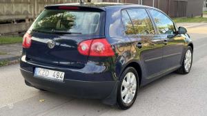 Blue Volkswagen Golf 2007 in Telschi, with an engine capacity of 1.90 L and mileage of 325 thousand km for 1850 €, photo 8 on AUTOMOTO.COM.LV
