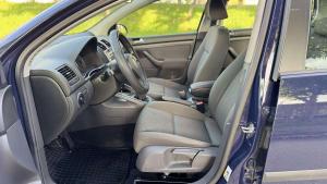 Blue Volkswagen Golf 2007 in Telschi, with an engine capacity of 1.90 L and mileage of 325 thousand km for 1850 €, photo 11 on AUTOMOTO.COM.LV