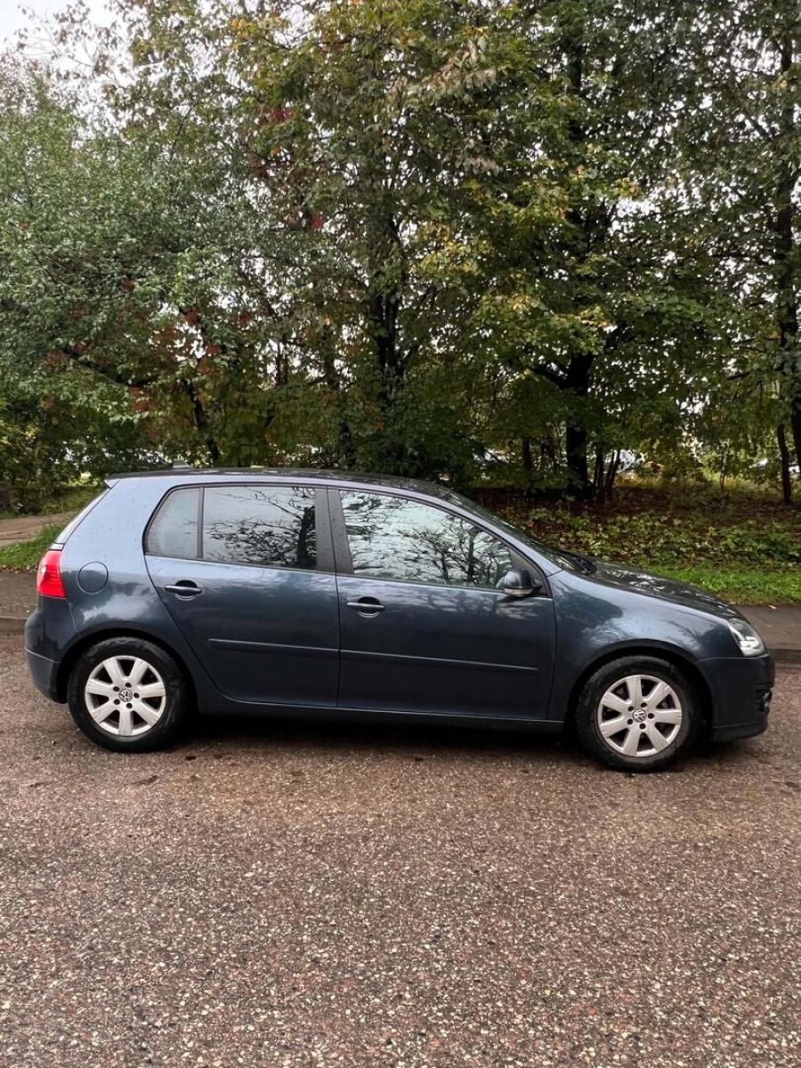 Blue Volkswagen Golf 2007 in Vilnius, with an engine capacity of 1.40 L and mileage of 272 thousand km for 1200 €, photo 3 on AUTOMOTO.COM.LV