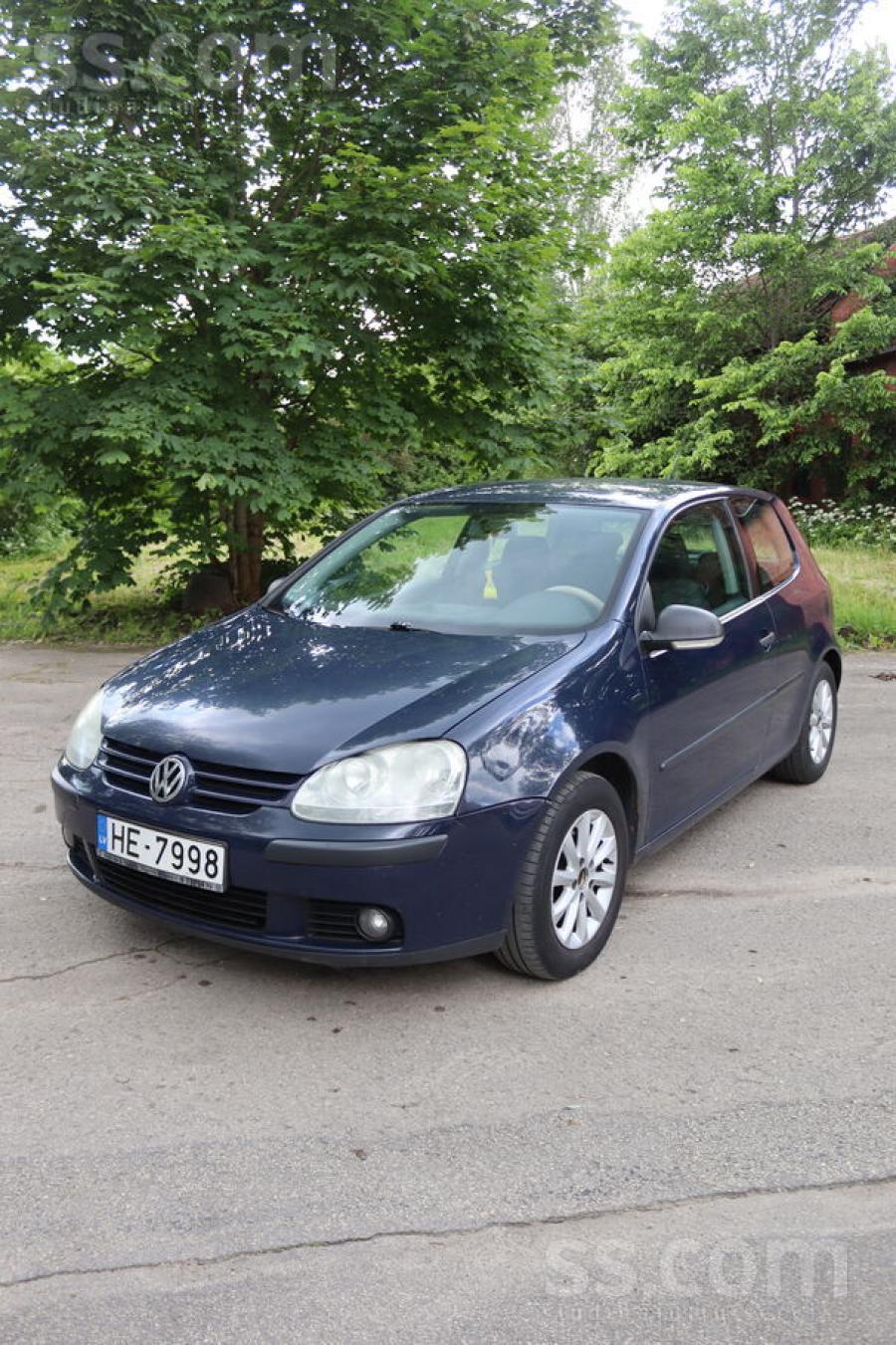 Zils Volkswagen Golf 2008 Ogre, ar dzinēja tilpumu 1.90 L un nobraukumu 296 tūkst. km par 2300 €, foto 1 vietnē AUTOMOTO.COM.LV