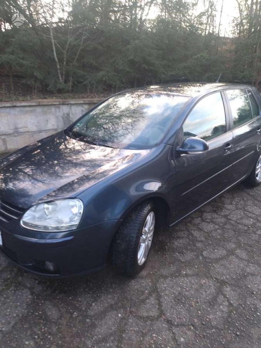 Blue Volkswagen Golf 2008 in Druskininkai, with an engine capacity of 1.90 L and mileage of 307 thousand km for 3750 €, photo 1 on AUTOMOTO.COM.LV