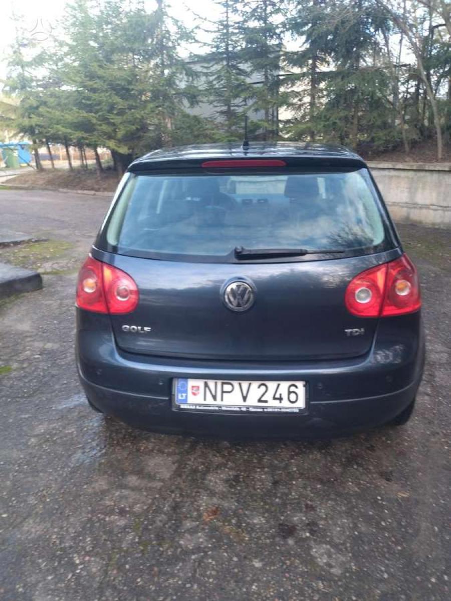 Blue Volkswagen Golf 2008 in Druskininkai, with an engine capacity of 1.90 L and mileage of 307 thousand km for 3750 €, photo 3 on AUTOMOTO.COM.LV