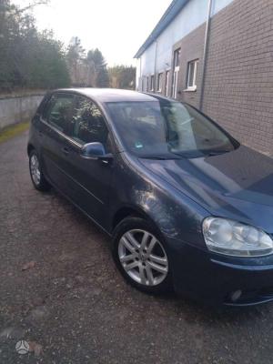 Blue Volkswagen Golf 2008 in Druskininkai, with an engine capacity of 1.90 L and mileage of 307 thousand km for 3750 €, photo 4 on AUTOMOTO.COM.LV
