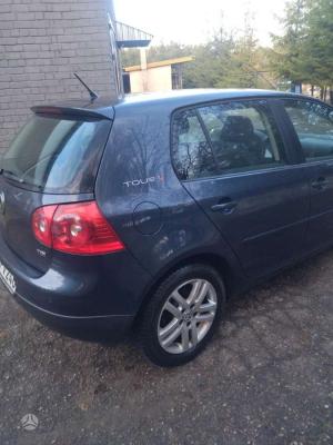 Blue Volkswagen Golf 2008 in Druskininkai, with an engine capacity of 1.90 L and mileage of 307 thousand km for 3750 €, photo 5 on AUTOMOTO.COM.LV