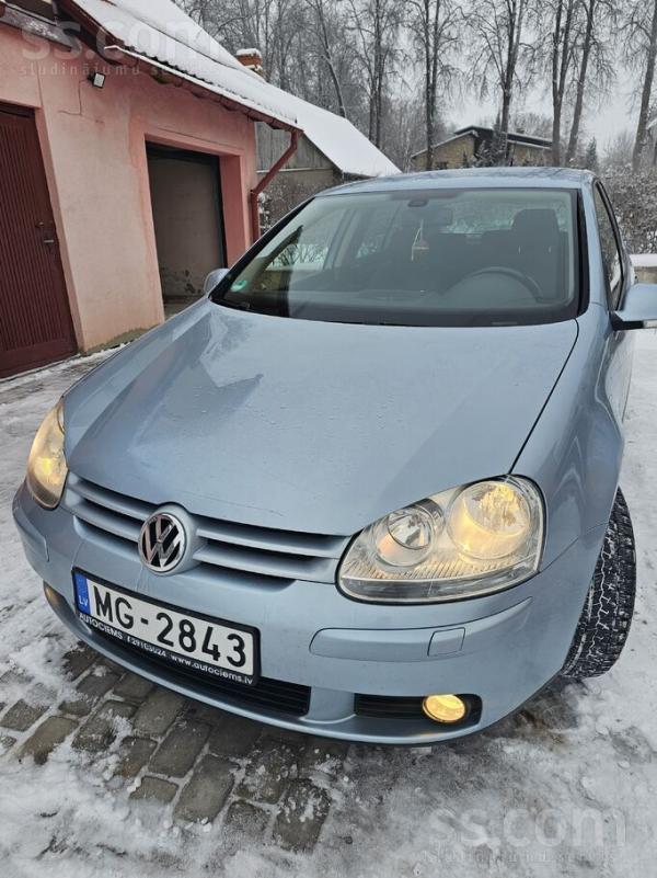 Blue Volkswagen Golf 2008 in Ogre, with an engine capacity of 1.90 L and mileage of 262 thousand km for 2950 €, photo 1 on AUTOMOTO.COM.LV