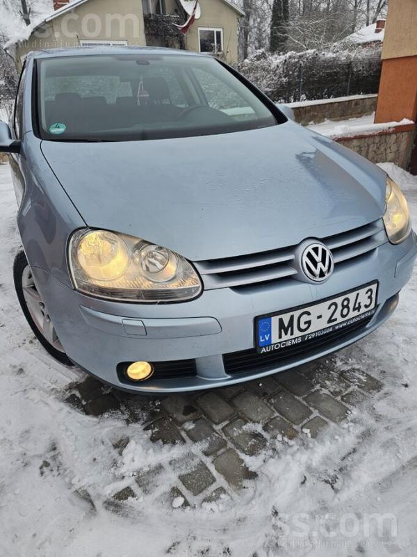 Blue Volkswagen Golf 2008 in Ogre, with an engine capacity of 1.90 L and mileage of 262 thousand km for 2950 €, photo 2 on AUTOMOTO.COM.LV