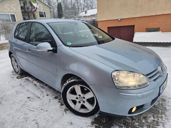 Blue Volkswagen Golf 2008 in Ogre, with an engine capacity of 1.90 L and mileage of 262 thousand km for 2950 €, photo 3 on AUTOMOTO.COM.LV