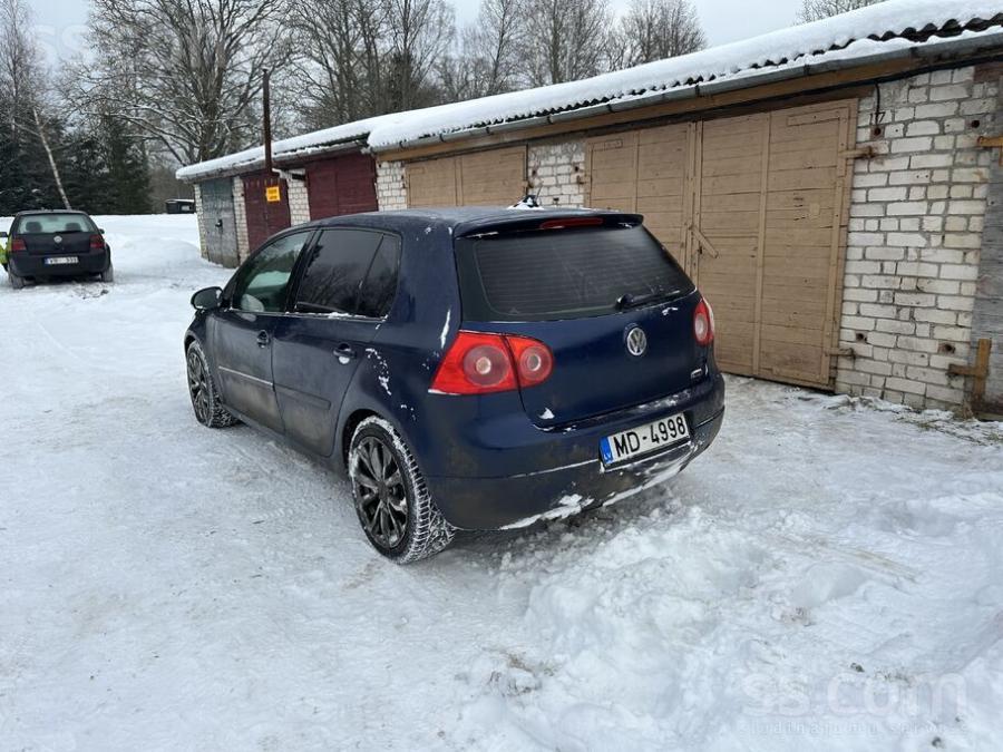 Zils Volkswagen Golf 2008 Rīga, ar dzinēja tilpumu 2.00 L un nobraukumu 294 tūkst. km par 3750 €, foto 4 vietnē AUTOMOTO.COM.LV