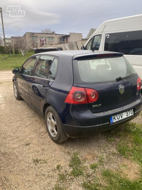 Zils Volkswagen Golf 2008 Trakai, ar dzinēja tilpumu 1.90 L un nobraukumu 420 tūkst. km par 1300 €, foto 5 vietnē AUTOMOTO.COM.LV