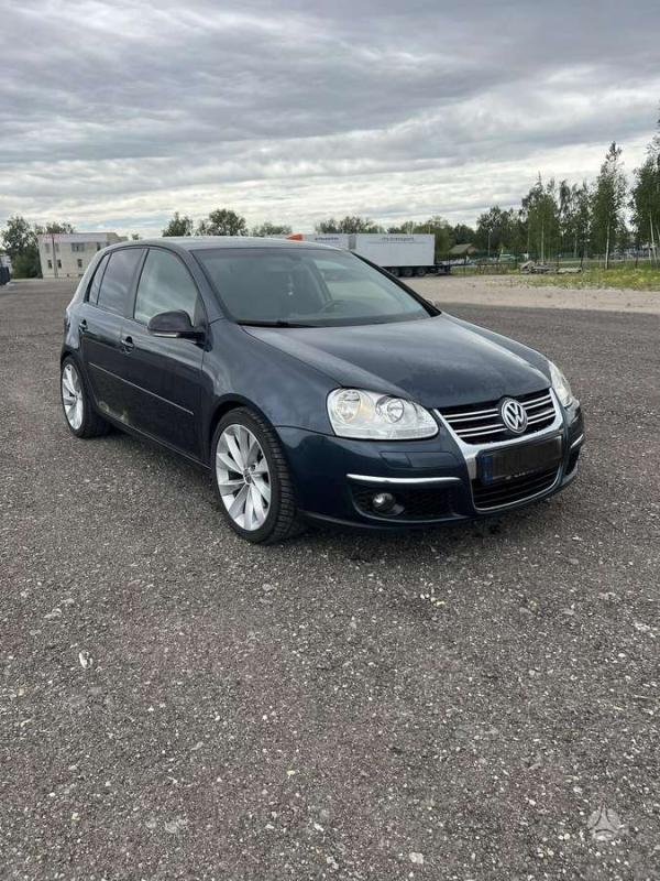 Zils Volkswagen Golf 2008 Viļņa, ar dzinēja tilpumu 2.00 L un nobraukumu 374 tūkst. km par 2200 €, foto 5 vietnē AUTOMOTO.COM.LV