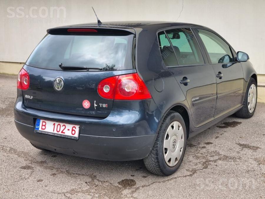 Zils Volkswagen Golf 2008 Ogre, ar dzinēja tilpumu 1.40 L un nobraukumu 260 tūkst. km par 3150 €, foto 9 vietnē AUTOMOTO.COM.LV