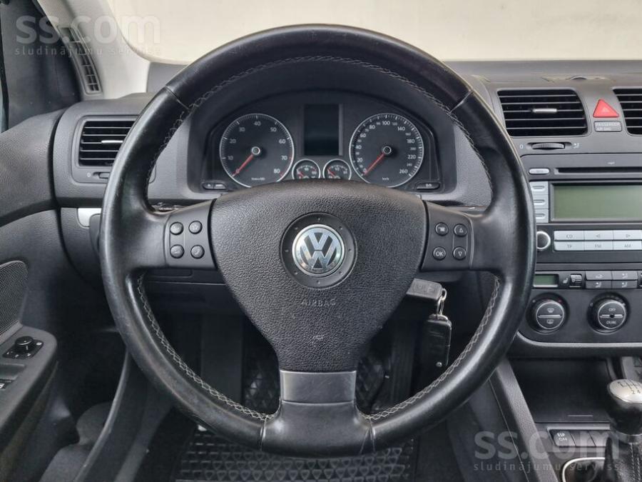 Zils Volkswagen Golf 2008 Ogre, ar dzinēja tilpumu 1.40 L un nobraukumu 260 tūkst. km par 3150 €, foto 16 vietnē AUTOMOTO.COM.LV
