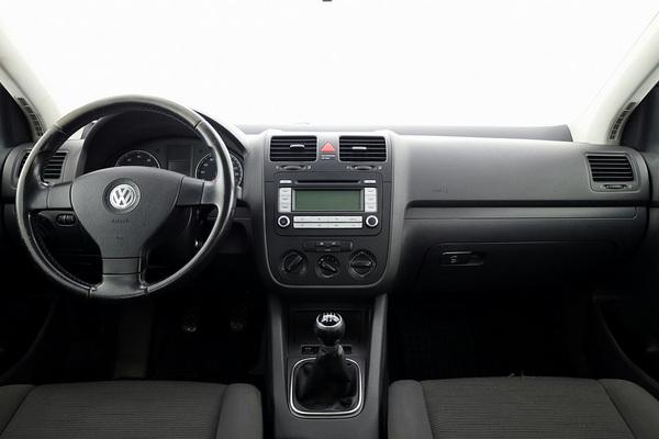 Zils Volkswagen Golf 2008 Tallina, ar dzinēja tilpumu 1.40 L un nobraukumu 259 tūkst. km par 999 €, foto 5 vietnē AUTOMOTO.COM.LV