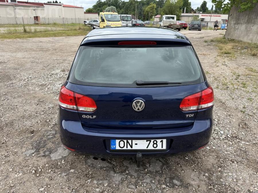 Zils Volkswagen Golf 2008 Rēzekne, ar dzinēja tilpumu 2.00 L un nobraukumu 0 tūkst. km par 3750 €, foto 7 vietnē AUTOMOTO.COM.LV