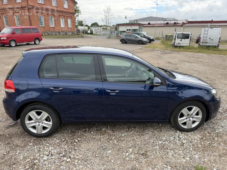 Zils Volkswagen Golf 2008 Rēzekne, ar dzinēja tilpumu 2.00 L un nobraukumu 0 tūkst. km par 3750 €, foto 9 vietnē AUTOMOTO.COM.LV