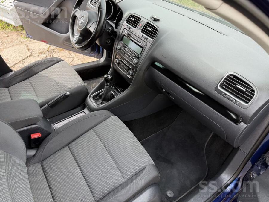 Zils Volkswagen Golf 2008 Rēzekne, ar dzinēja tilpumu 2.00 L un nobraukumu 0 tūkst. km par 3750 €, foto 14 vietnē AUTOMOTO.COM.LV