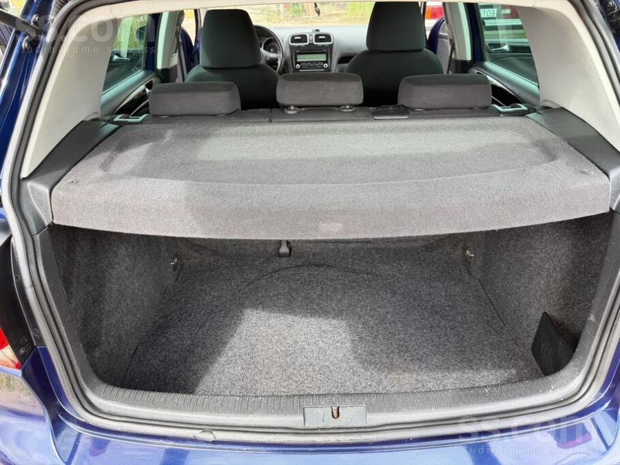 Zils Volkswagen Golf 2008 Rēzekne, ar dzinēja tilpumu 2.00 L un nobraukumu 0 tūkst. km par 3750 €, foto 15 vietnē AUTOMOTO.COM.LV