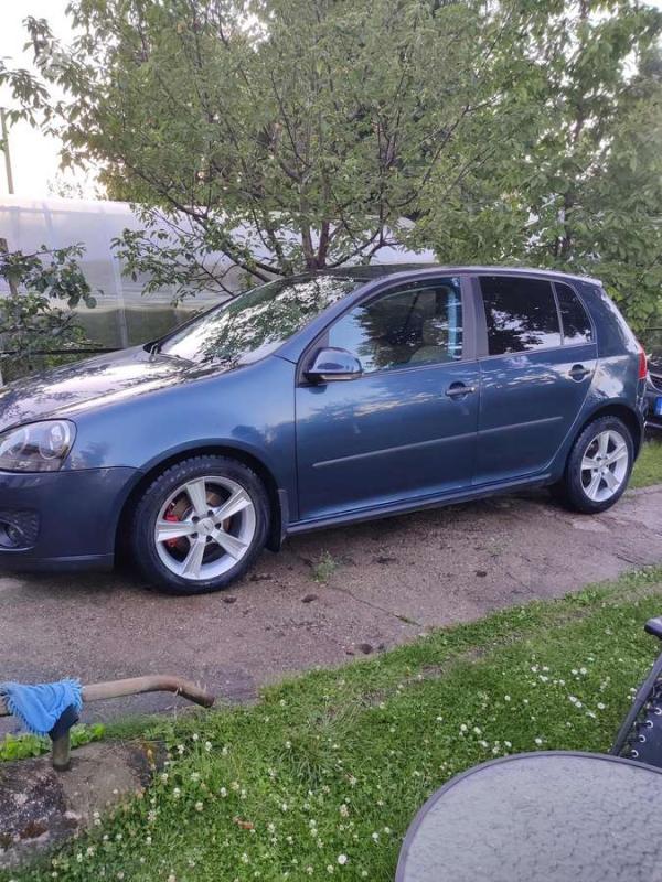 Zils Volkswagen Golf 2008 Utena, ar dzinēja tilpumu 1.90 L un nobraukumu 170 tūkst. km par 2500 €, foto 1 vietnē AUTOMOTO.COM.LV