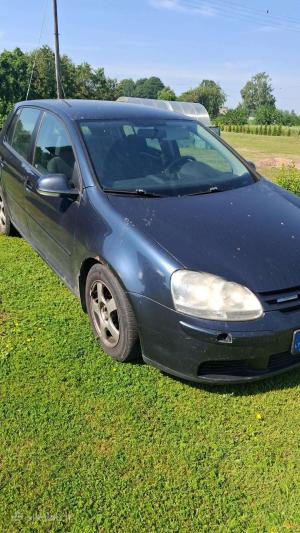 Blue Volkswagen Golf 2008 in Marijampole, with an engine capacity of 1.90 L and mileage of 332 thousand km for 900 €, photo 6 on AUTOMOTO.COM.LV