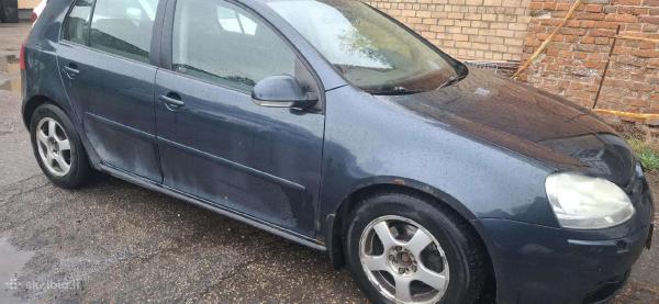 Blue Volkswagen Golf 2008 in Marijampole, with an engine capacity of 1.90 L and mileage of 332 thousand km for 900 €, photo 6 on AUTOMOTO.COM.LV