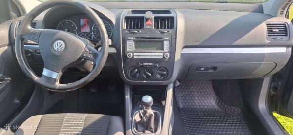Blue Volkswagen Golf 2008 in Marijampole, with an engine capacity of 1.90 L and mileage of 332 thousand km for 900 €, photo 8 on AUTOMOTO.COM.LV