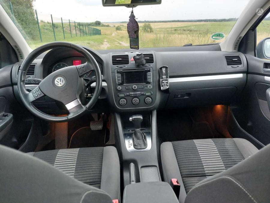 Blue Volkswagen Golf 2008 in Alytus, with an engine capacity of 1.39 L and mileage of 249 thousand km for 3200 €, photo 14 on AUTOMOTO.COM.LV