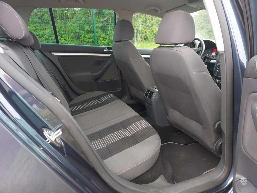 Blue Volkswagen Golf 2008 in Alytus, with an engine capacity of 1.39 L and mileage of 249 thousand km for 3200 €, photo 16 on AUTOMOTO.COM.LV