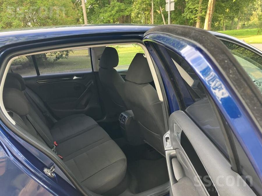 Zils Volkswagen Golf 2008 Jelgava, ar dzinēja tilpumu 2.00 L un nobraukumu 261 tūkst. km par 3450 €, foto 18 vietnē AUTOMOTO.COM.LV