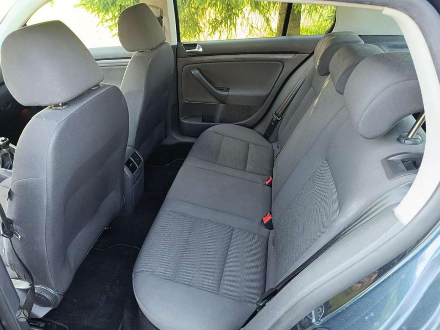 Blue Volkswagen Golf 2008 in Rokiskis, with an engine capacity of 1.60 L and mileage of 192 thousand km for 2100 €, photo 7 on AUTOMOTO.COM.LV