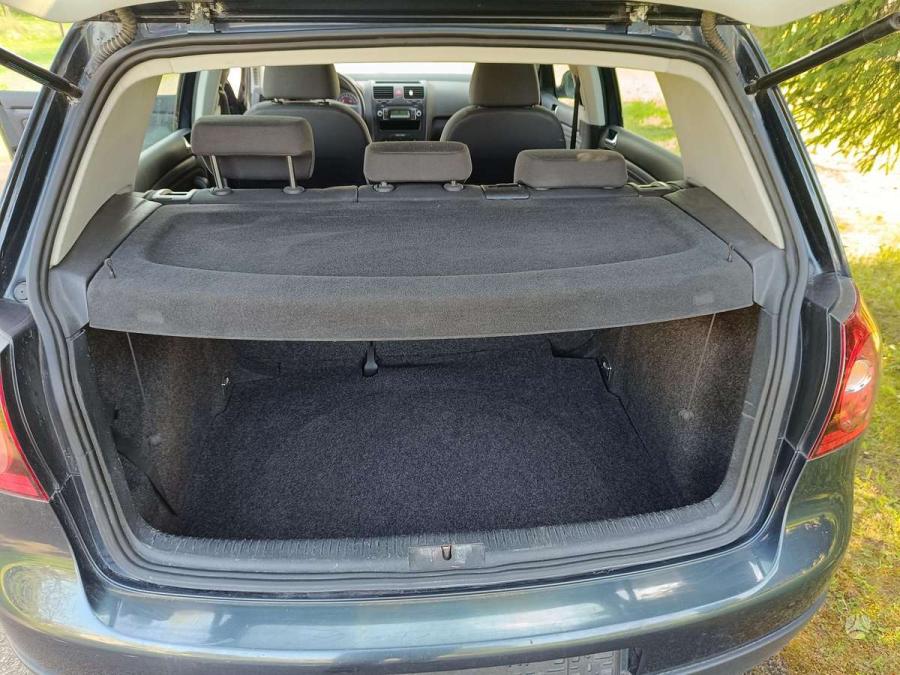 Blue Volkswagen Golf 2008 in Rokiskis, with an engine capacity of 1.60 L and mileage of 192 thousand km for 2100 €, photo 8 on AUTOMOTO.COM.LV