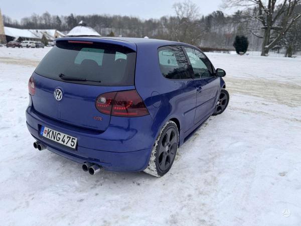 Zils Volkswagen Golf 2009 Viļņa, ar dzinēja tilpumu 1.98 L un nobraukumu 290 tūkst. km par 3950 €, foto 8 vietnē AUTOMOTO.COM.LV