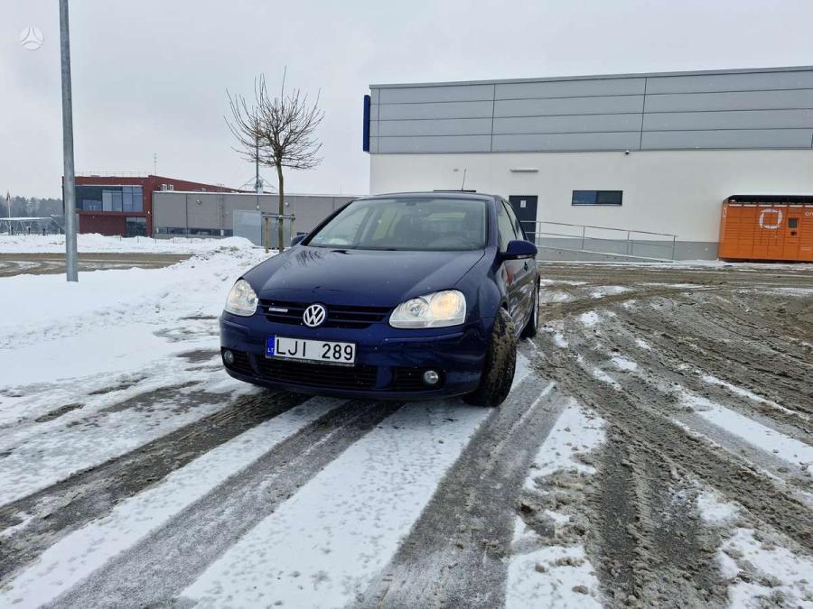 Blue Volkswagen Golf 2009 in Kaunas, with an engine capacity of 1.90 L and mileage of 272 thousand km for 230 €, photo 2 on AUTOMOTO.COM.LV