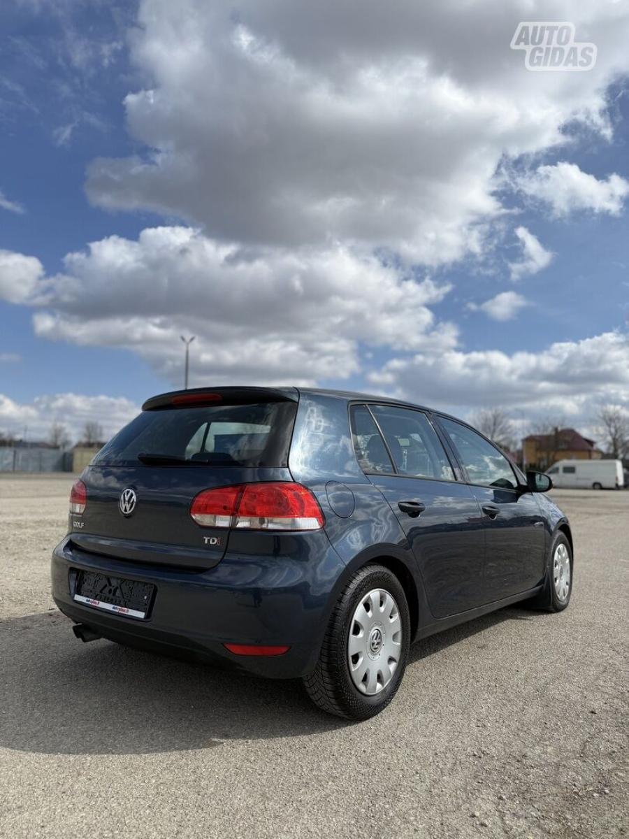 Zils Volkswagen Golf 2009 Šauļi, ar dzinēja tilpumu 2.00 L un nobraukumu 208 tūkst. km par 3850 €, foto 10 vietnē AUTOMOTO.COM.LV