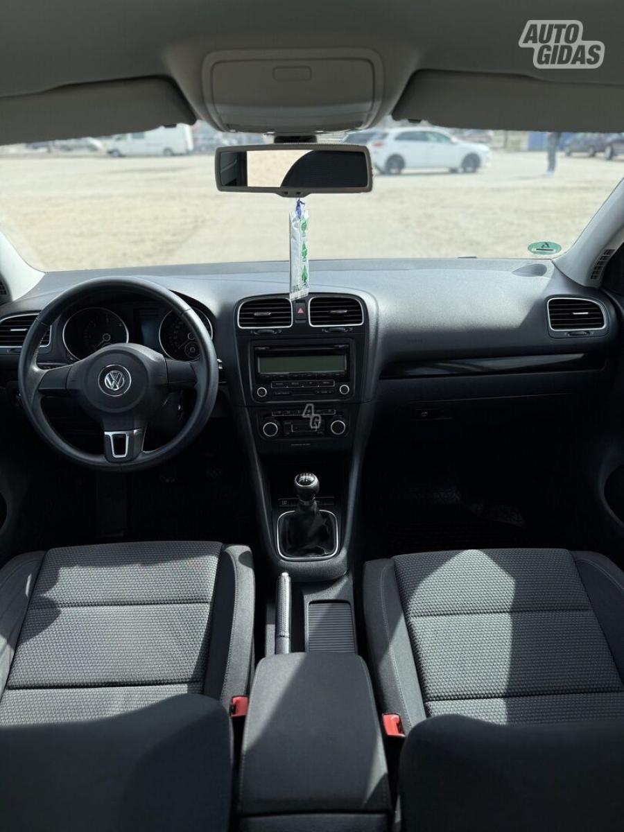 Zils Volkswagen Golf 2009 Šauļi, ar dzinēja tilpumu 2.00 L un nobraukumu 208 tūkst. km par 3850 €, foto 23 vietnē AUTOMOTO.COM.LV