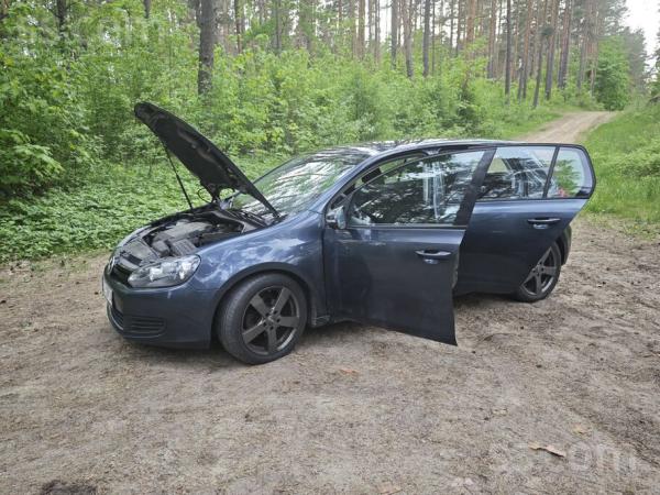 Blue Volkswagen Golf 2009 in Riga, with an engine capacity of 2.00 L and mileage of 300 thousand km for 2400 €, photo 7 on AUTOMOTO.COM.LV