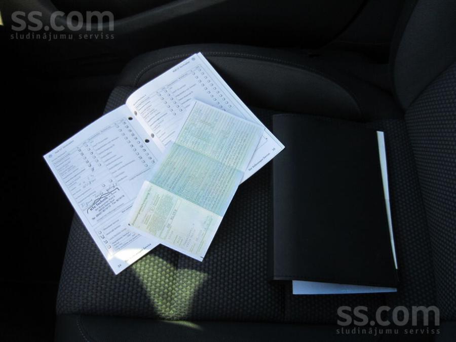 Zils Volkswagen Golf 2009 Liepāja, ar dzinēja tilpumu 2.00 L un nobraukumu 151 tūkst. km par 4800 €, foto 12 vietnē AUTOMOTO.COM.LV