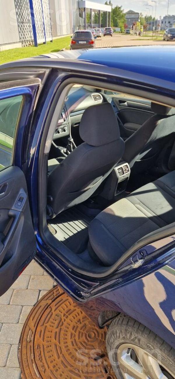 Blue Volkswagen Golf 2009 in Riga, with an engine capacity of 2.00 L and mileage of 300 thousand km for 2480 €, photo 8 on AUTOMOTO.COM.LV