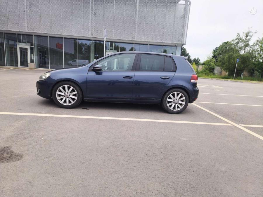 Blue Volkswagen Golf 2009 in Alytus, with an engine capacity of 1.97 L and mileage of 386 thousand km for 3799 €, photo 7 on AUTOMOTO.COM.LV