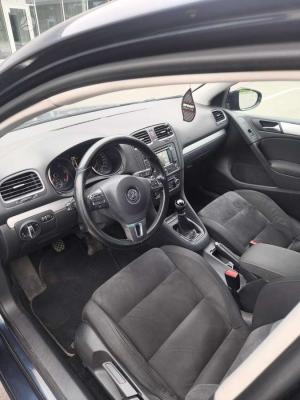 Blue Volkswagen Golf 2009 in Alytus, with an engine capacity of 1.97 L and mileage of 386 thousand km for 3799 €, photo 8 on AUTOMOTO.COM.LV