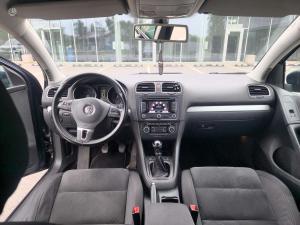 Blue Volkswagen Golf 2009 in Alytus, with an engine capacity of 1.97 L and mileage of 386 thousand km for 3799 €, photo 9 on AUTOMOTO.COM.LV