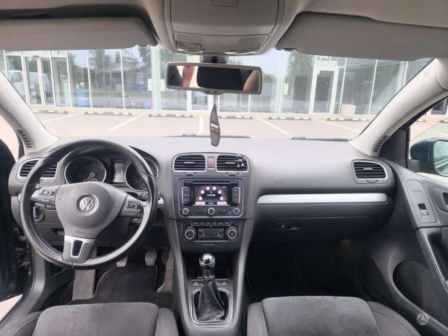 Blue Volkswagen Golf 2009 in Alytus, with an engine capacity of 1.97 L and mileage of 386 thousand km for 3799 €, photo 10 on AUTOMOTO.COM.LV