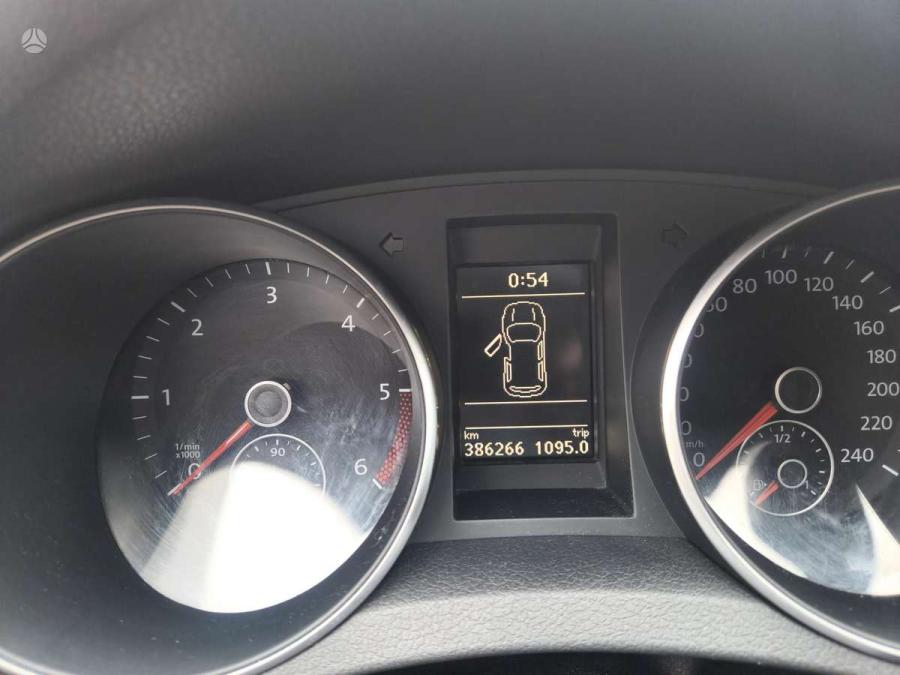 Blue Volkswagen Golf 2009 in Alytus, with an engine capacity of 1.97 L and mileage of 386 thousand km for 3799 €, photo 12 on AUTOMOTO.COM.LV