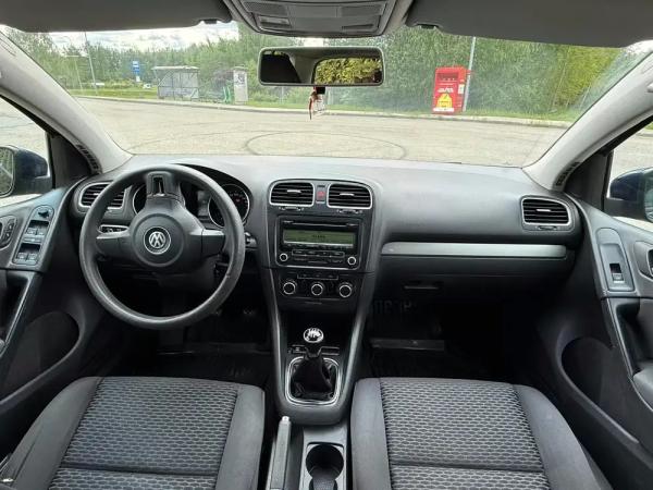 Blue Volkswagen Golf 2009 in Riga, with an engine capacity of 2.00 L and mileage of 268 thousand km for 2900 €, photo 7 on AUTOMOTO.COM.LV