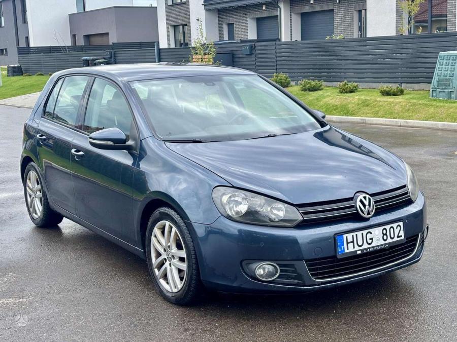 Blue Volkswagen Golf 2009 in Vilnius, with an engine capacity of 1.97 L and mileage of 370 thousand km for 2100 €, photo 1 on AUTOMOTO.COM.LV
