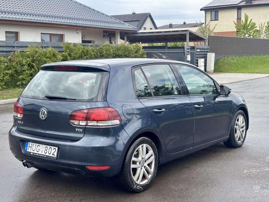 Blue Volkswagen Golf 2009 in Vilnius, with an engine capacity of 1.97 L and mileage of 370 thousand km for 2100 €, photo 4 on AUTOMOTO.COM.LV